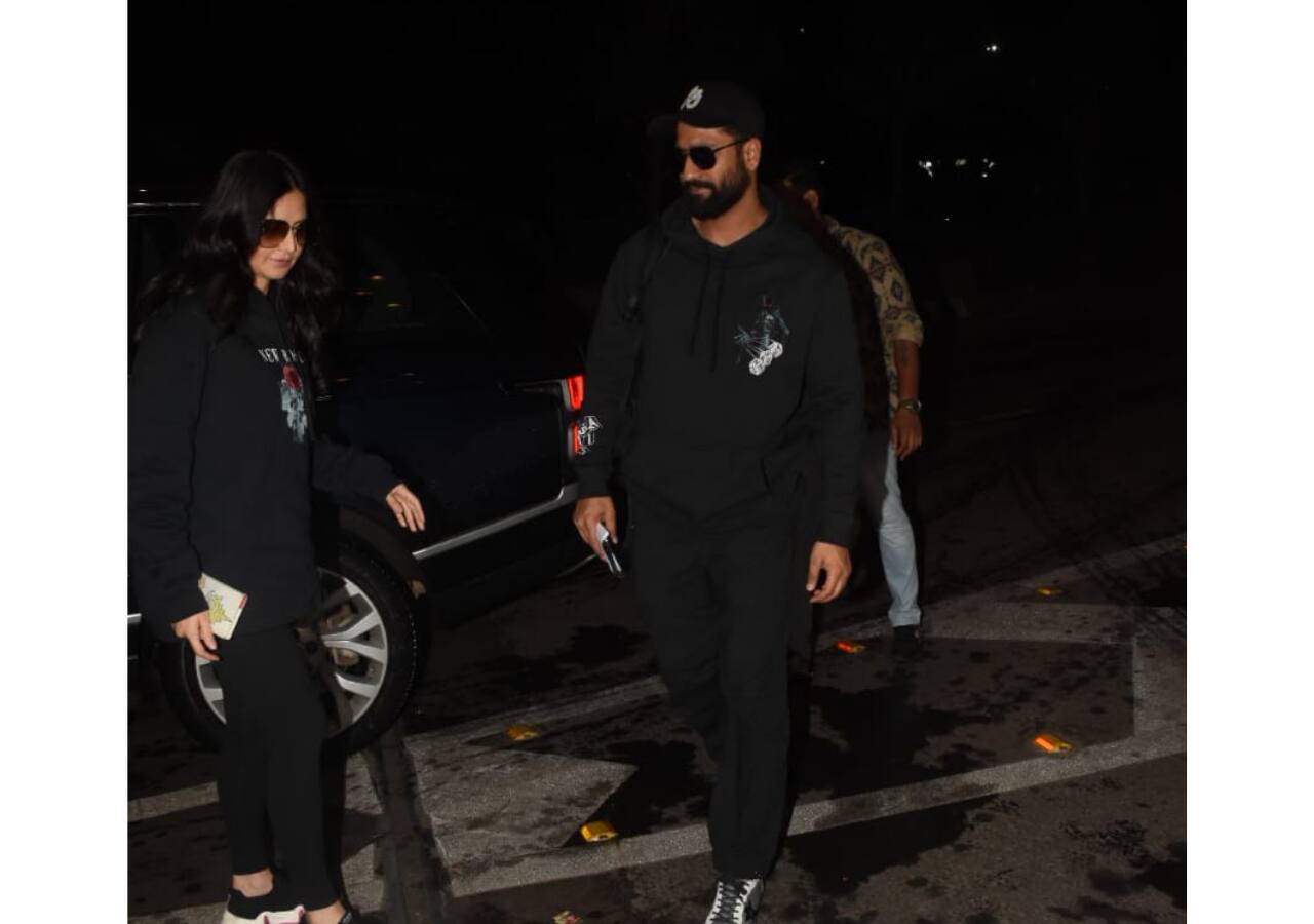 Vicky Kaushal Katrina Kaif Win Hearts By Twinning At Airport Heres
