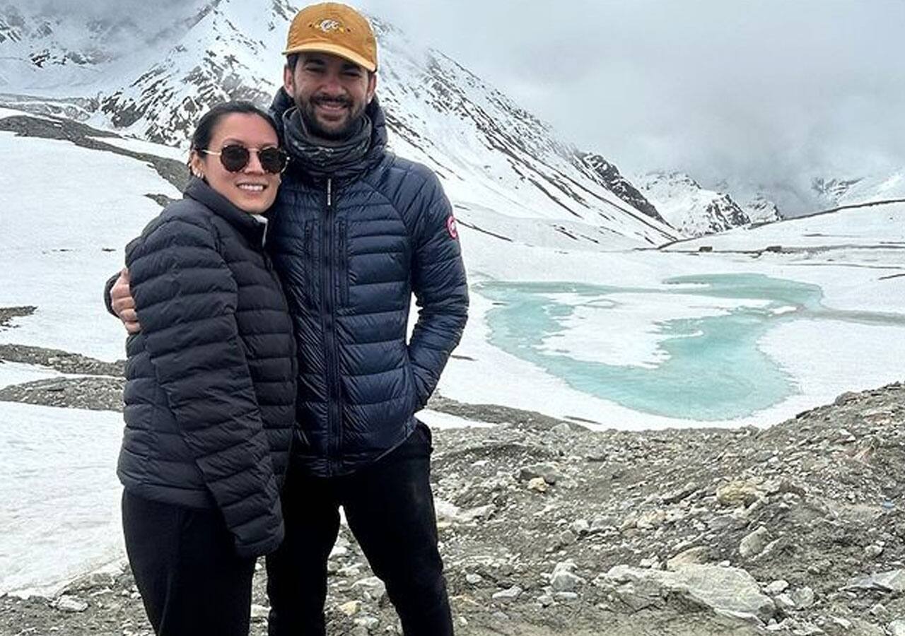 Amid Dharmendra apologising to Hema Malini, Esha, Ahana; Karan Deol ...