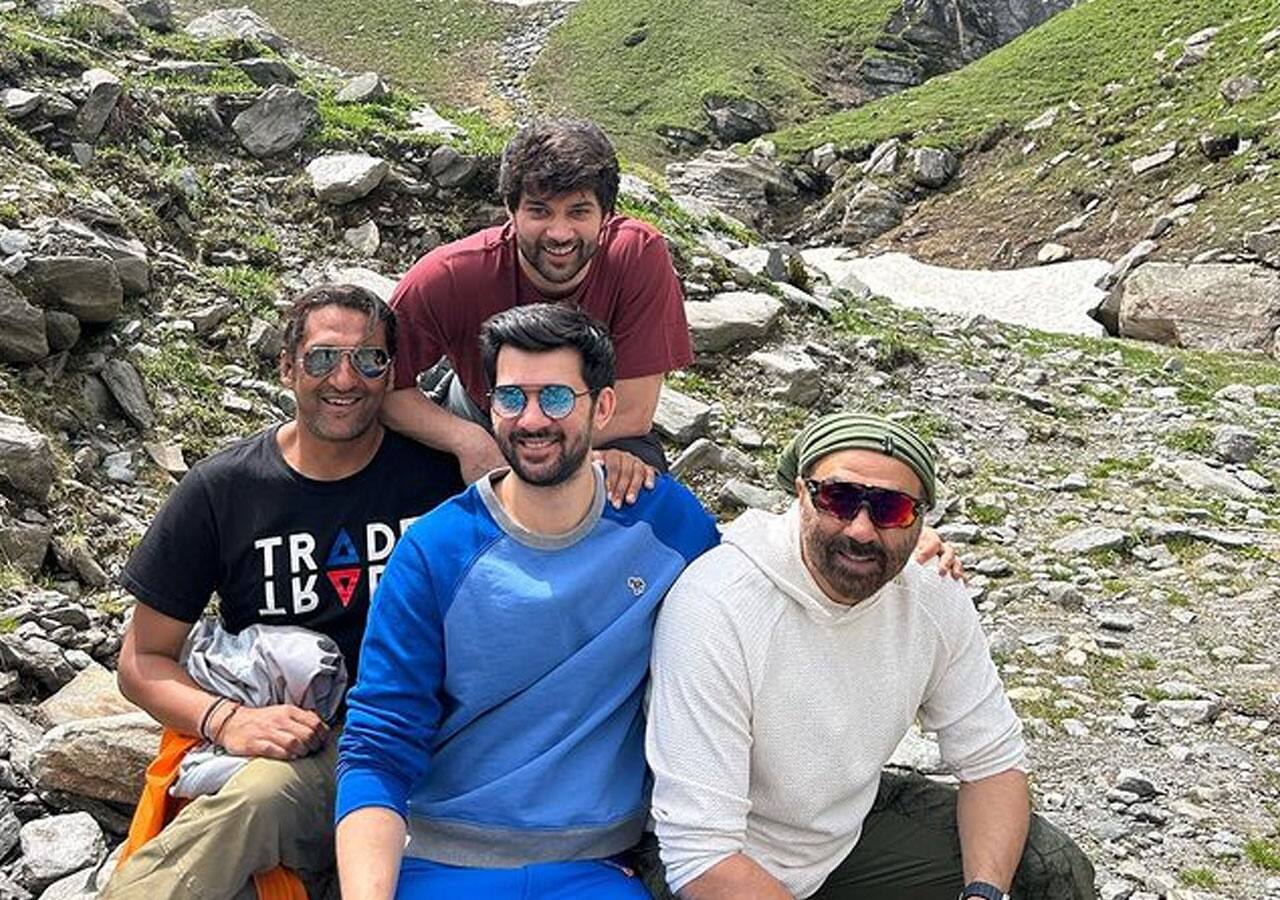 Amid Dharmendra apologising to Hema Malini, Esha, Ahana; Karan Deol ...