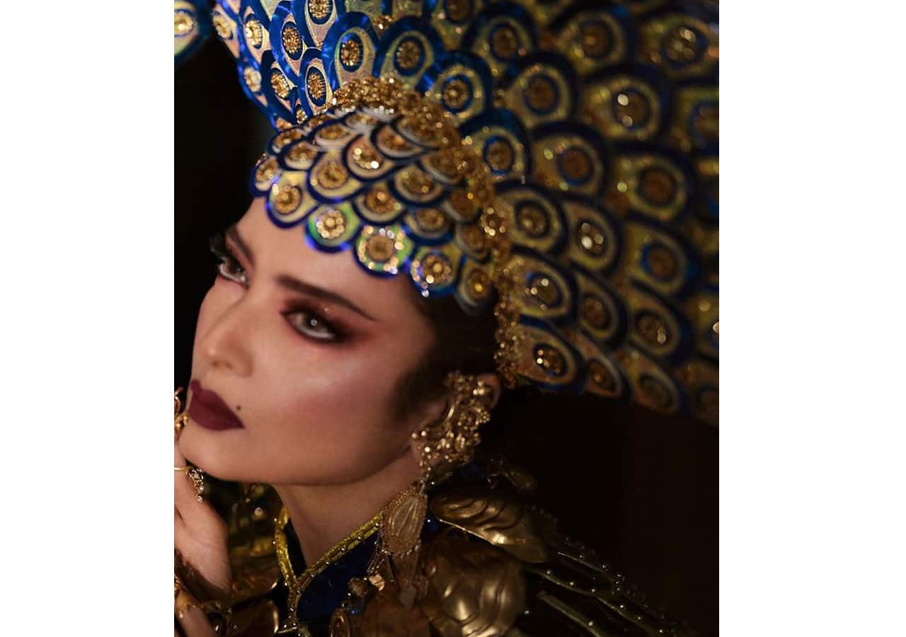 Rekha exudes royalty in recent photoshoot, proves she was, is, will be ...