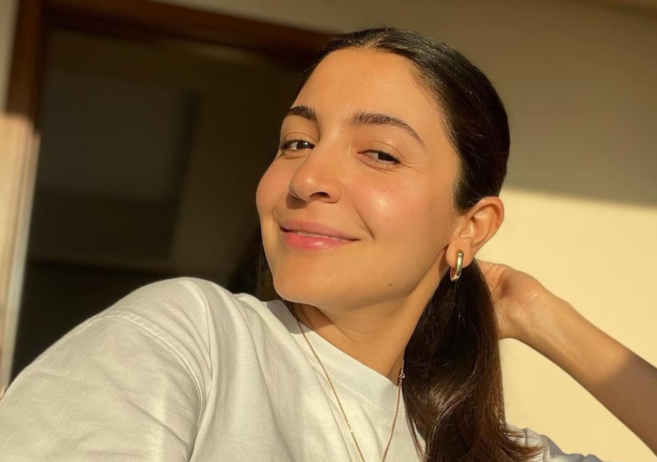 after priyanka chopra anushka sharma turns down farhan akhtar film jee le zara offer - Jee Le ...