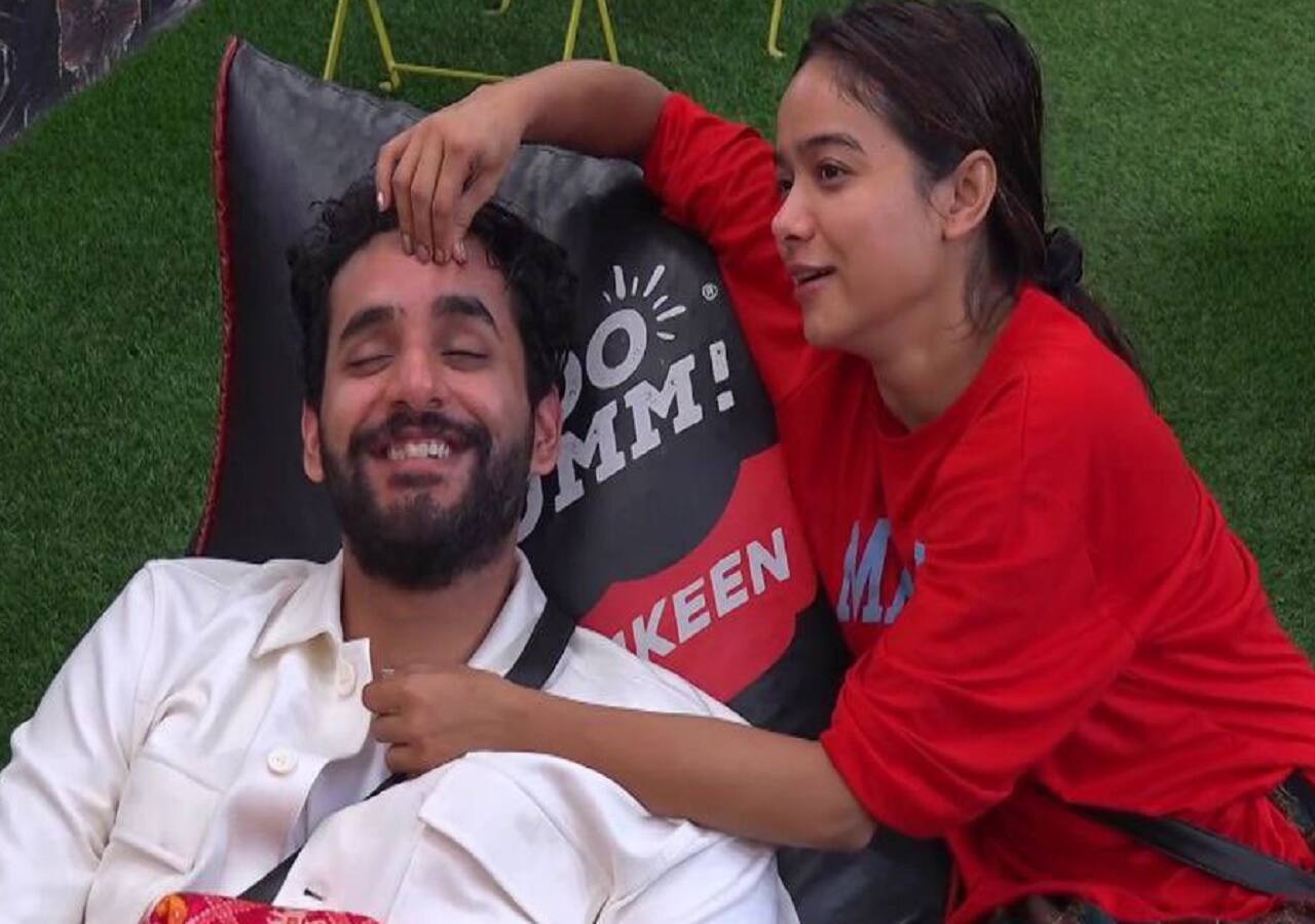 Bigg Boss OTT 2: Abhishek Malhan expresses his feelings for Manisha Rani; tells her, 'I love you'