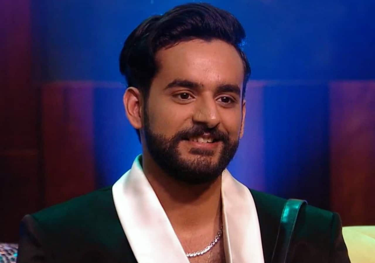Bigg Boss OTT 2: Elvish Yadav supporters chant 'systum' as Abhishek ... Bigg Boss OTT 2: Elvish Yadav supporters chant 'systum' as Abhishek ...