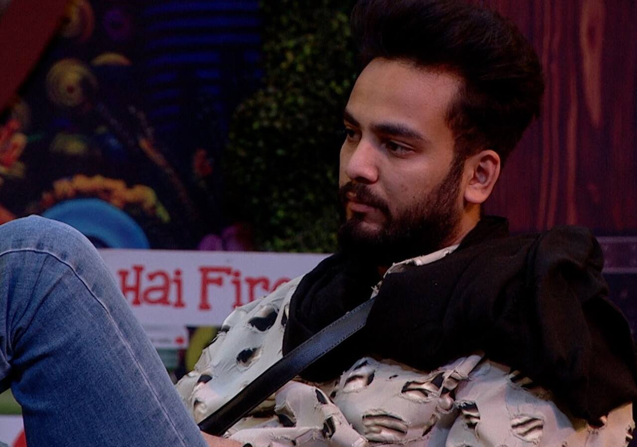 Bigg Boss Ott 2 Jiya Shankar Gets Eliminated Bebika Dhurve Loses Her