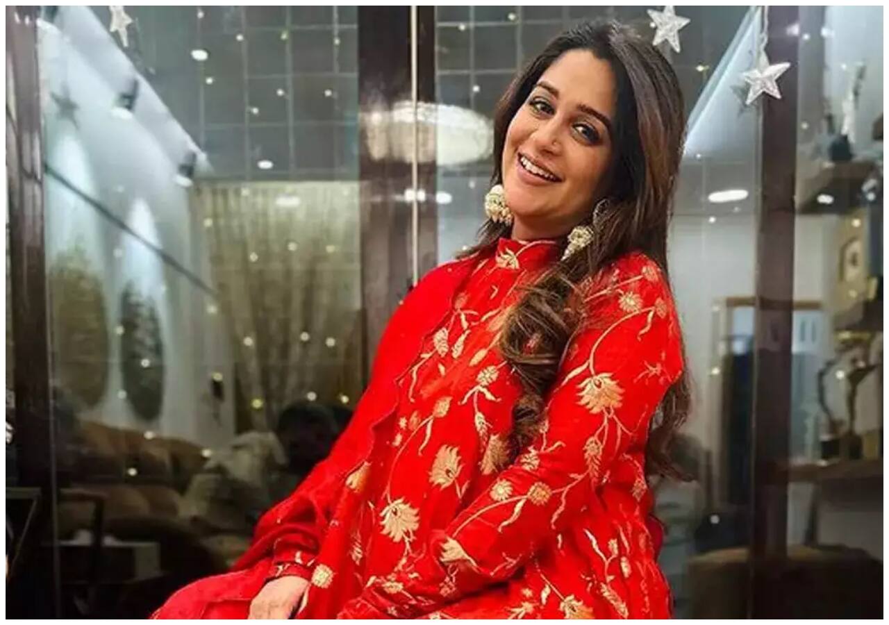 Jiya Shankar to Sara Ali Khan, Bollywood stars who are from broken families and express their ...