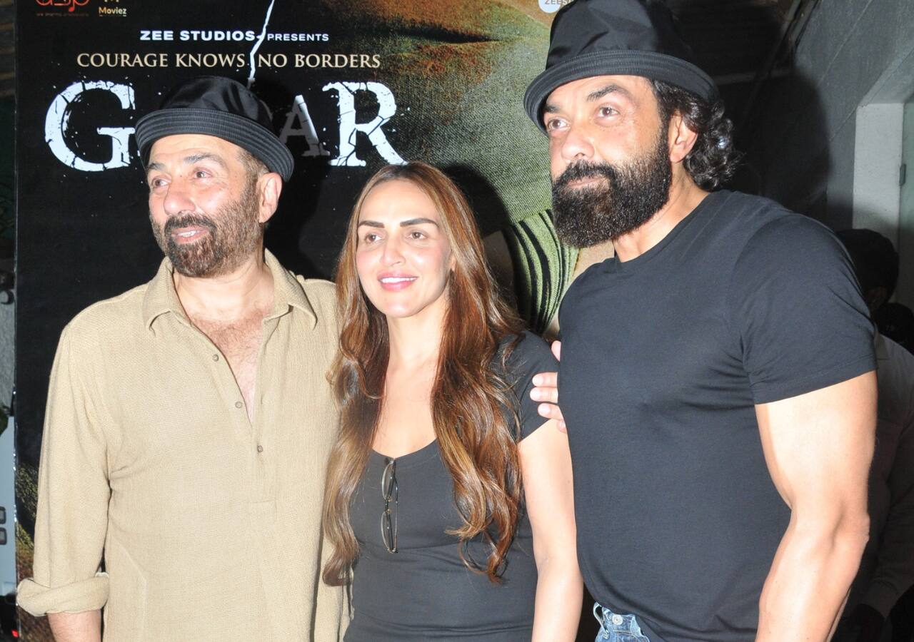 दोनों भाईयों के साथ नजर आईं ईशा देओल