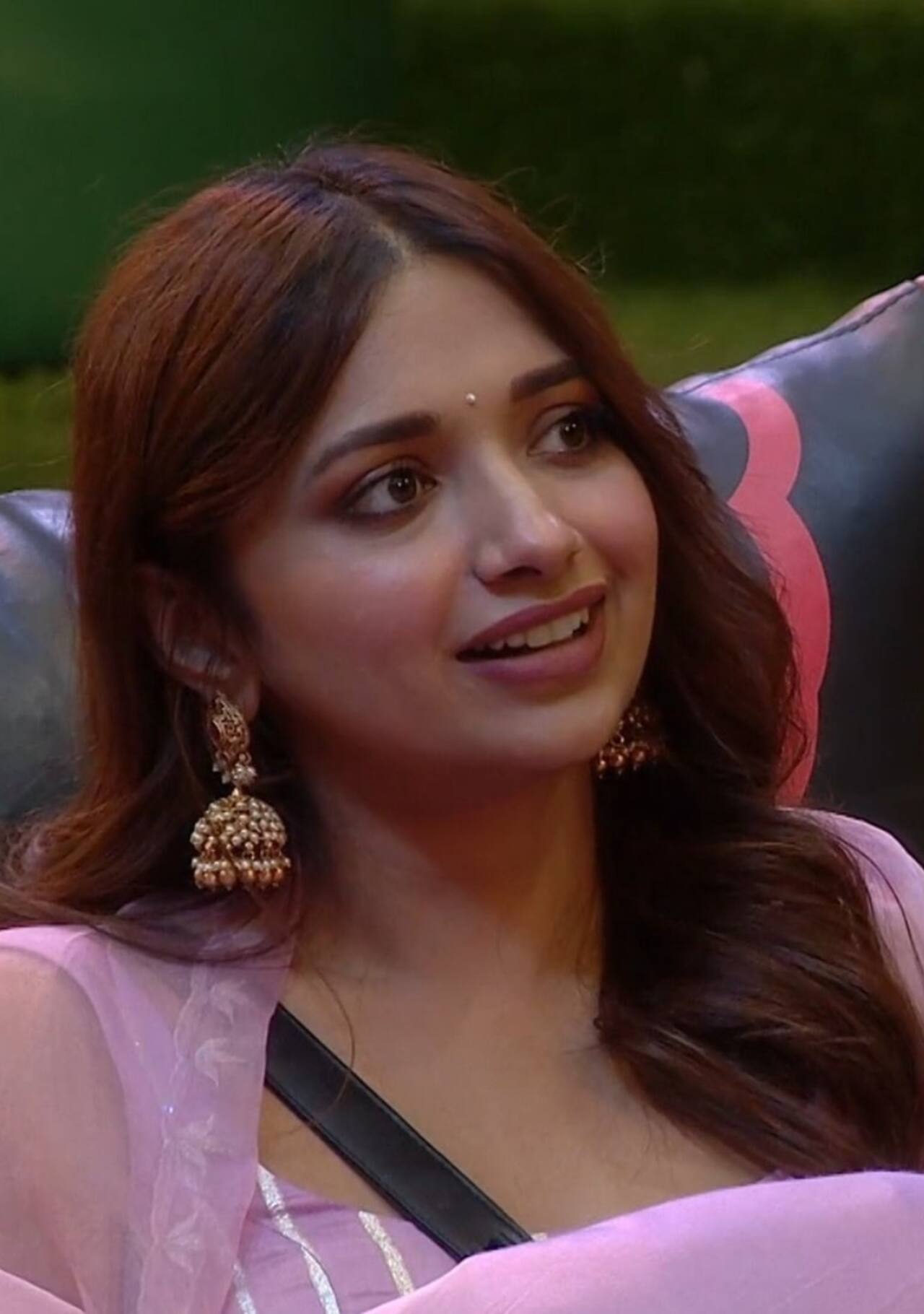 Bigg Boss OTT 2: Jiya Shankar dishes out Indian Disney princess vibe in ...