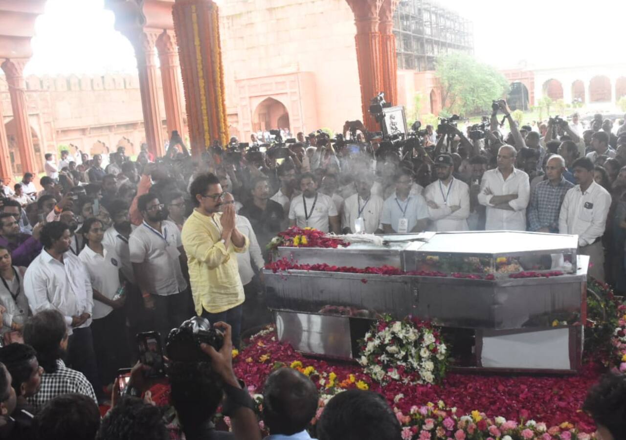 Nitin Desai Funeral: Aamir Khan, Ashutosh Gowariker and more celebs ...