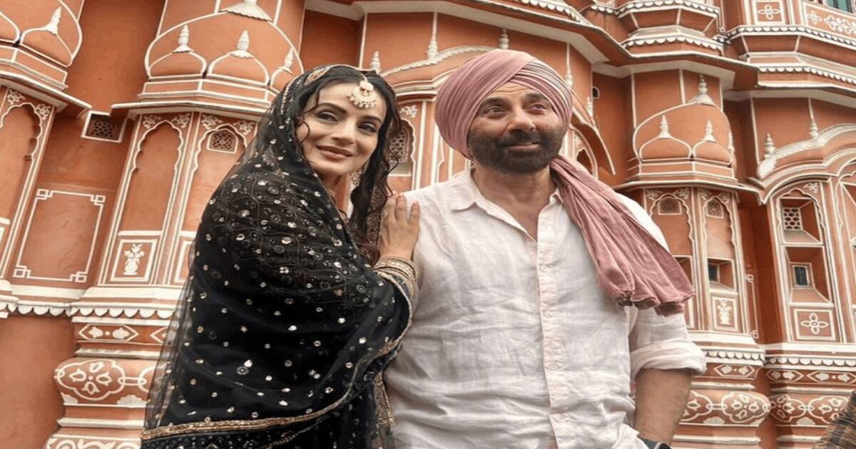 Gadar 2 promotions: Sunny Deol, Ameesha Patel enjoy Jaipur vibes as Tara Singh, Sakina
