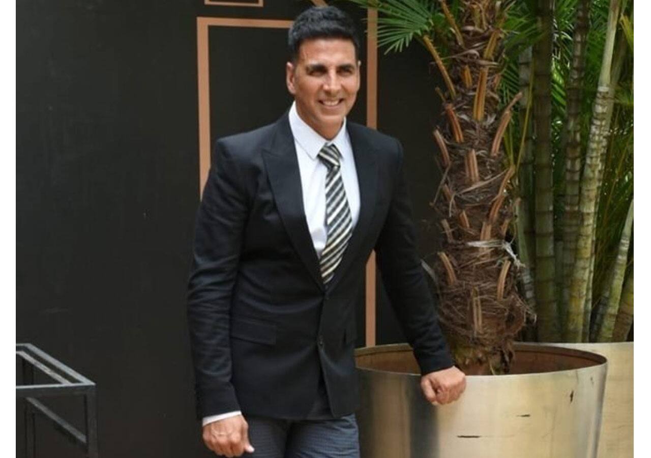 Akshay Kumar gets Indian Citizenship: Here's a complete analysis of his ...
