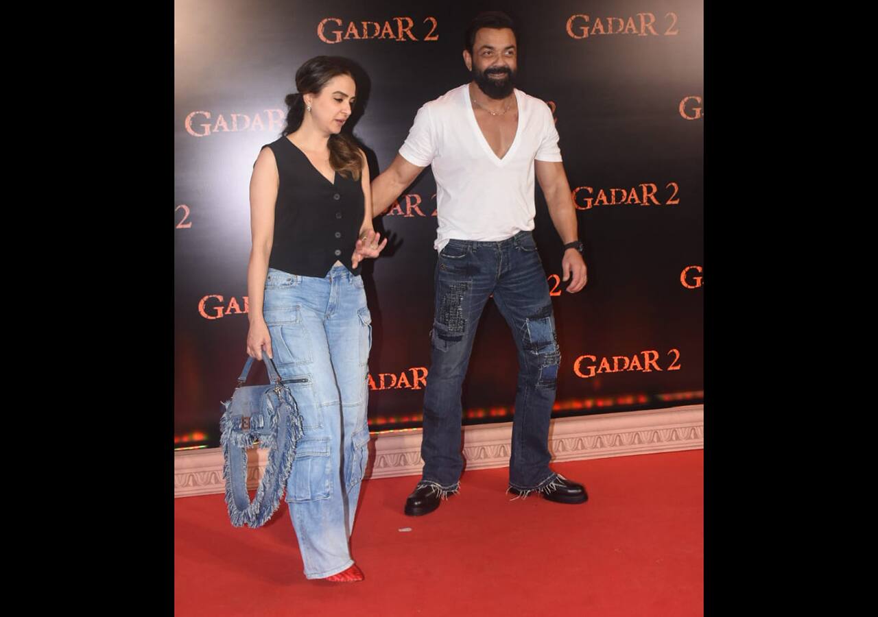 Gadar 2 screening: Dharmendra's first wife Prakash Kaur makes first ever appearance; Rajveer ...