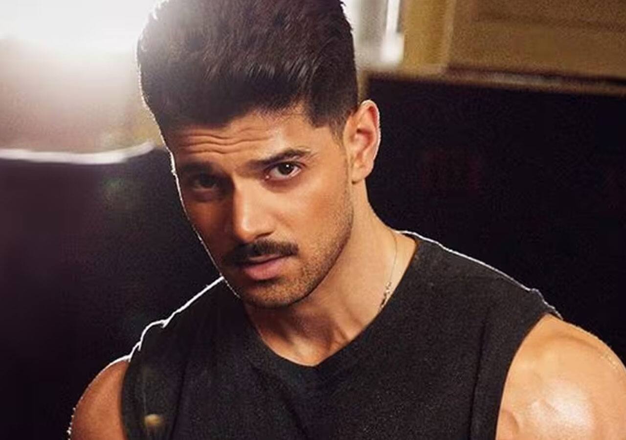 Sanjay Dutt To fardeen khan Khan: These Star Kids Get Tag of spoiled See List - संजय दत्त इन ...