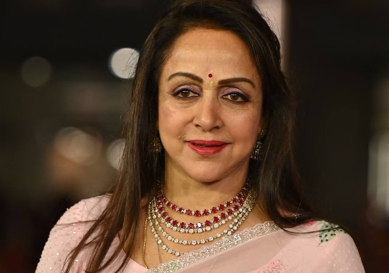 Dimple Kapadia To Madhuri Dixit: These Actresses had onscreen romance ...