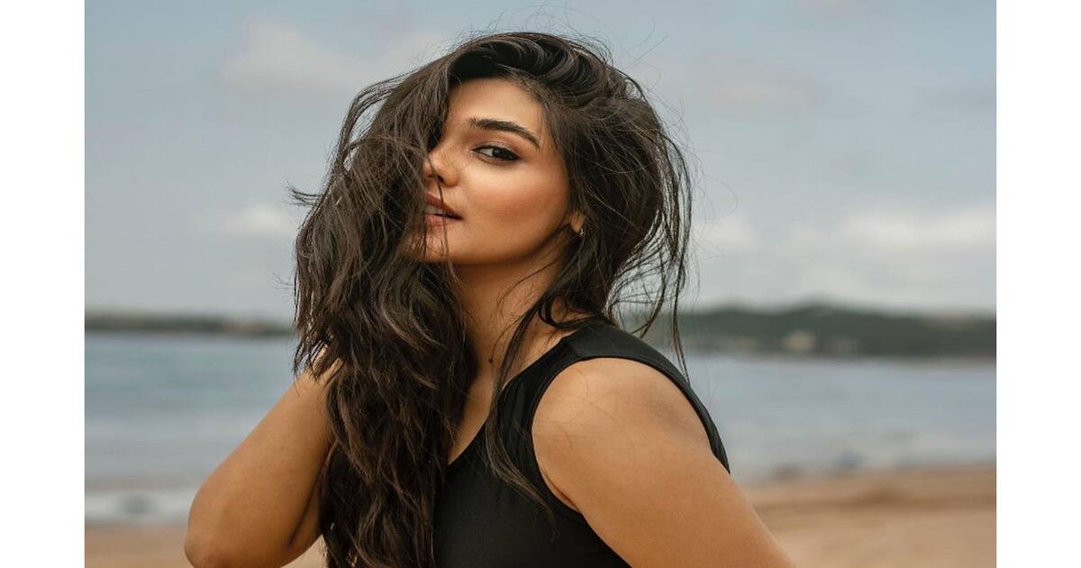 Pranali Rathod and other Top 10 TV beauties with sexiest back