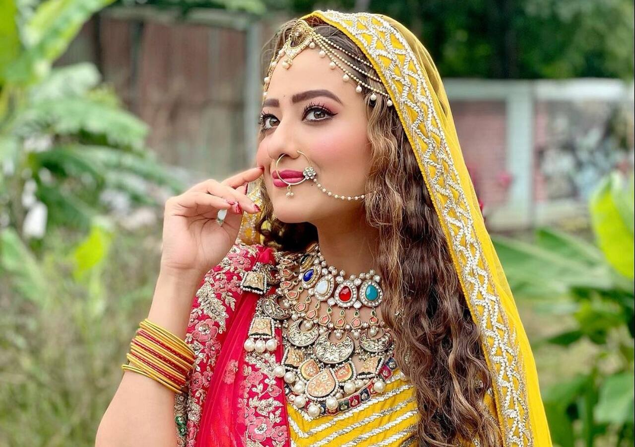 Anupamaa के सेट पर राधा बनकर इतराईं Madalsa Sharma, जन्माष्टमी पर ...