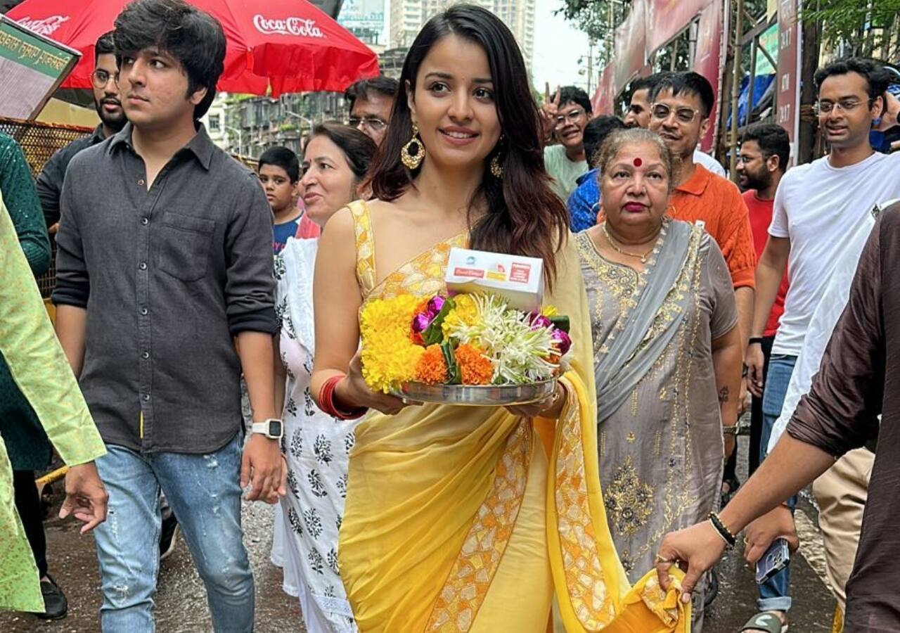 Mahima Makwana At Lalbaugcha Raja - महिमा मकवाना ने लालबाग चा राजा के ...