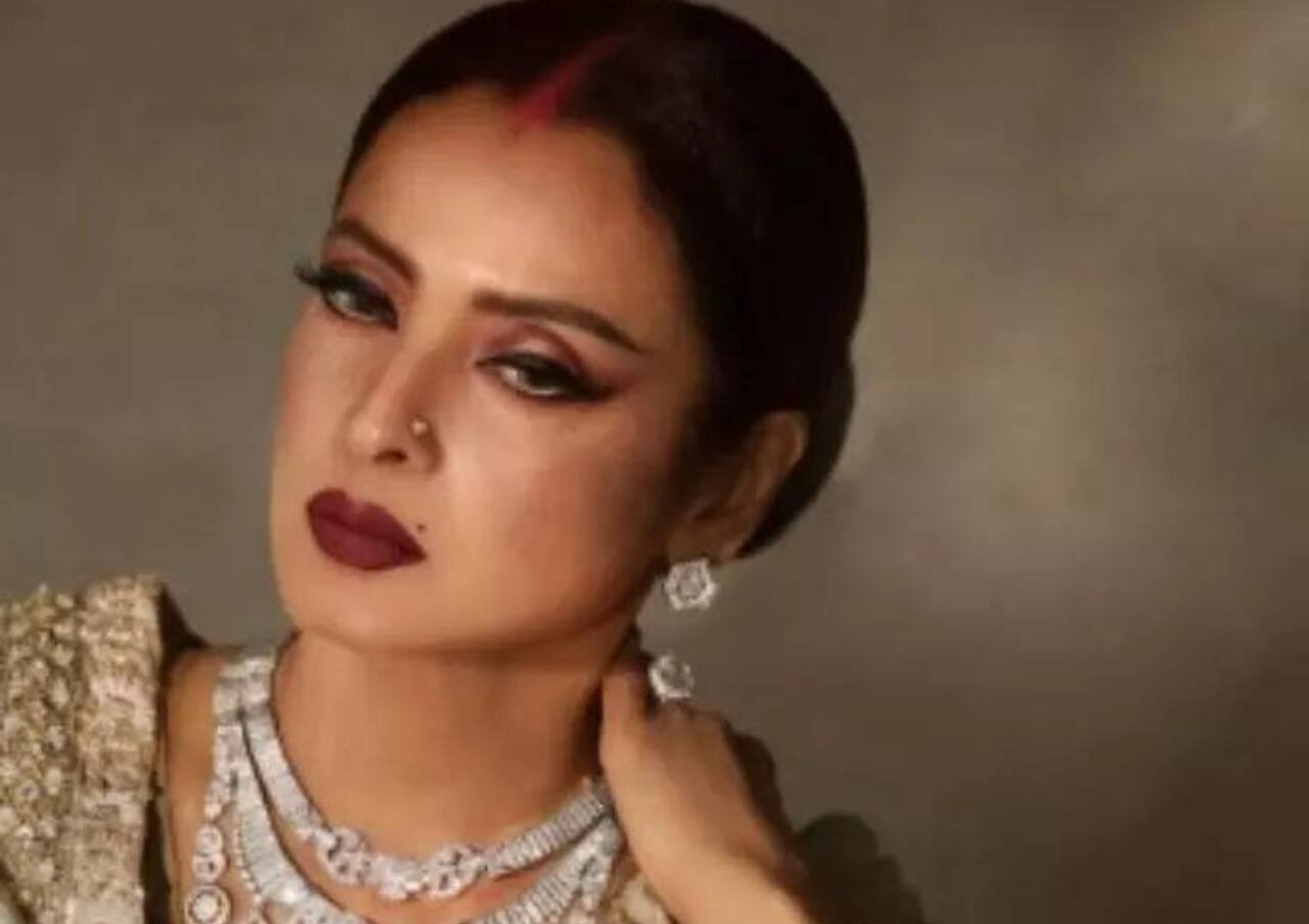 रेखा (Rekha)