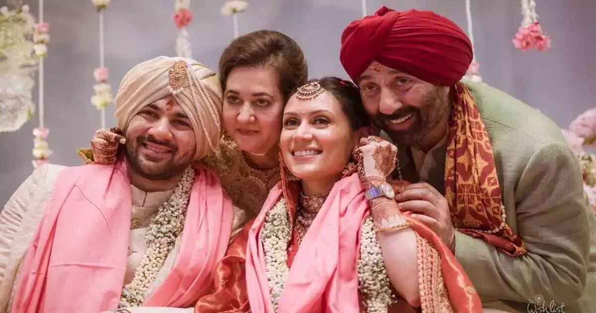 Gadar 2 star Sunny Deol's unseen family pictures with wife Pooja Deol ...