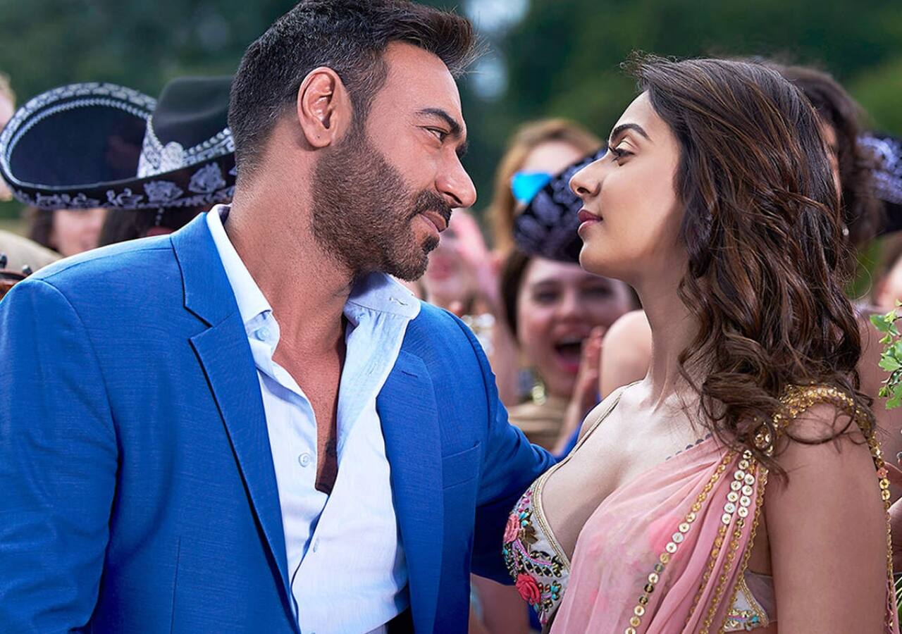 Bollywood stars who romance with young actress- सलमान खान से लेकर शाहरुख खान, अपने से कम उम्र की ...