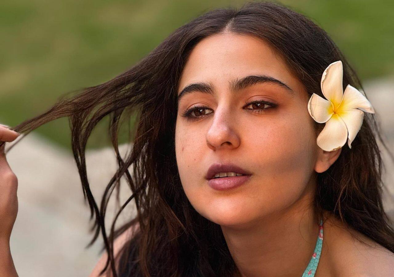 Sara Ali Khan flaunts her toned abs and legs in a blue bikini; sets ...