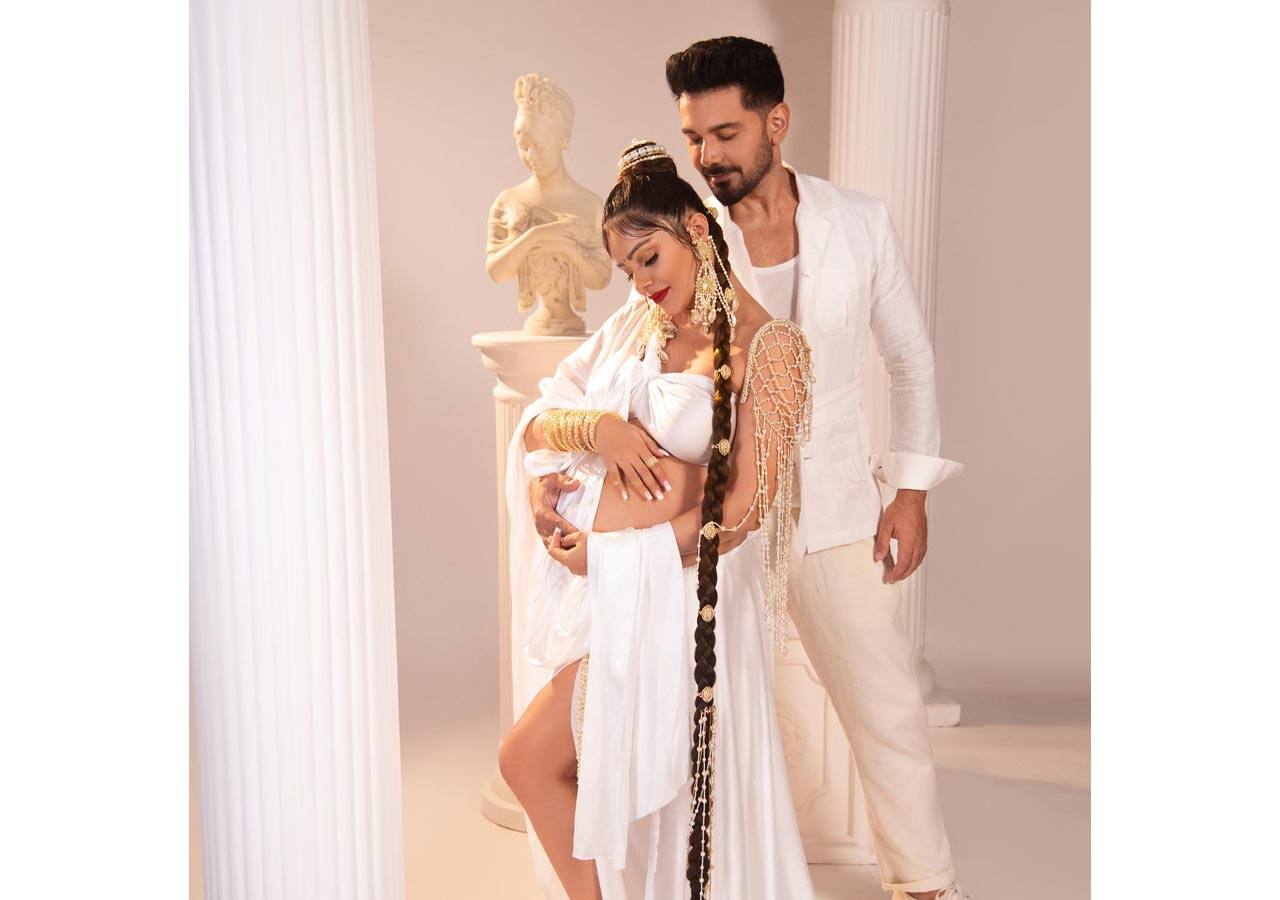 Rubina Dilaik bares her fully grown baby bump as she decks up like a ...