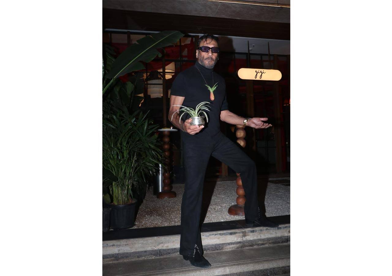 Karishma Tanna's 39th birthday bash with husband Varun Bangera, Jasmin ...