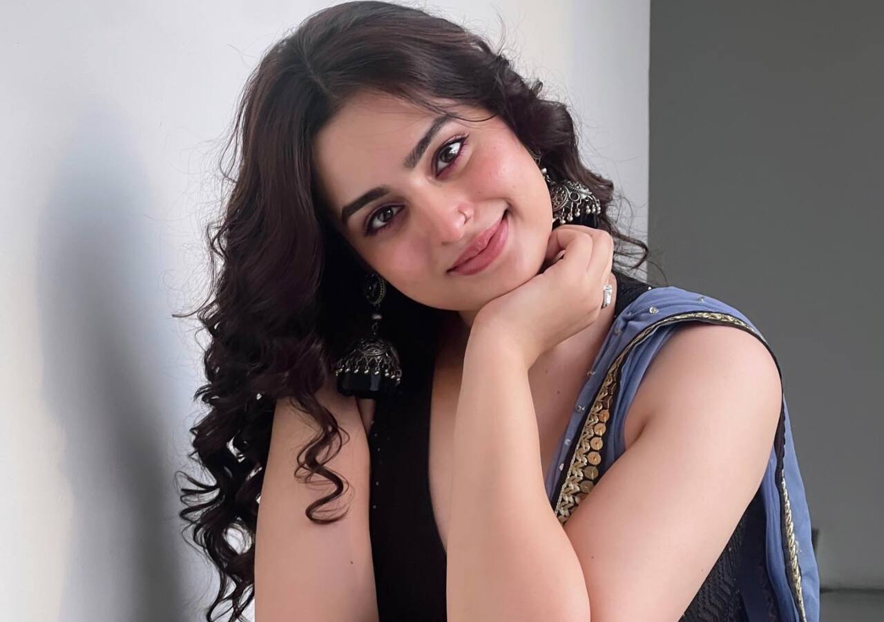 Ayesha Khan desi looks will give you goosebumps- आयशा खान का देसी अंदाज देख मदहोश हो जाएंगे आप ...