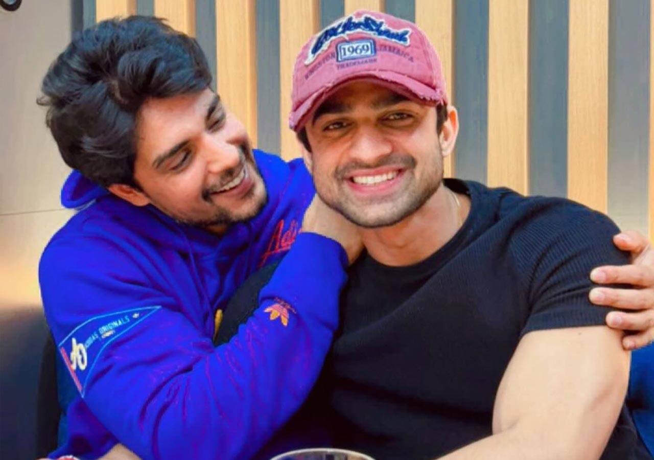 Bigg Boss 17: Ankit Gupta, Riteish Deshmukh and more celebs extend support to Abhishek Kumar ...