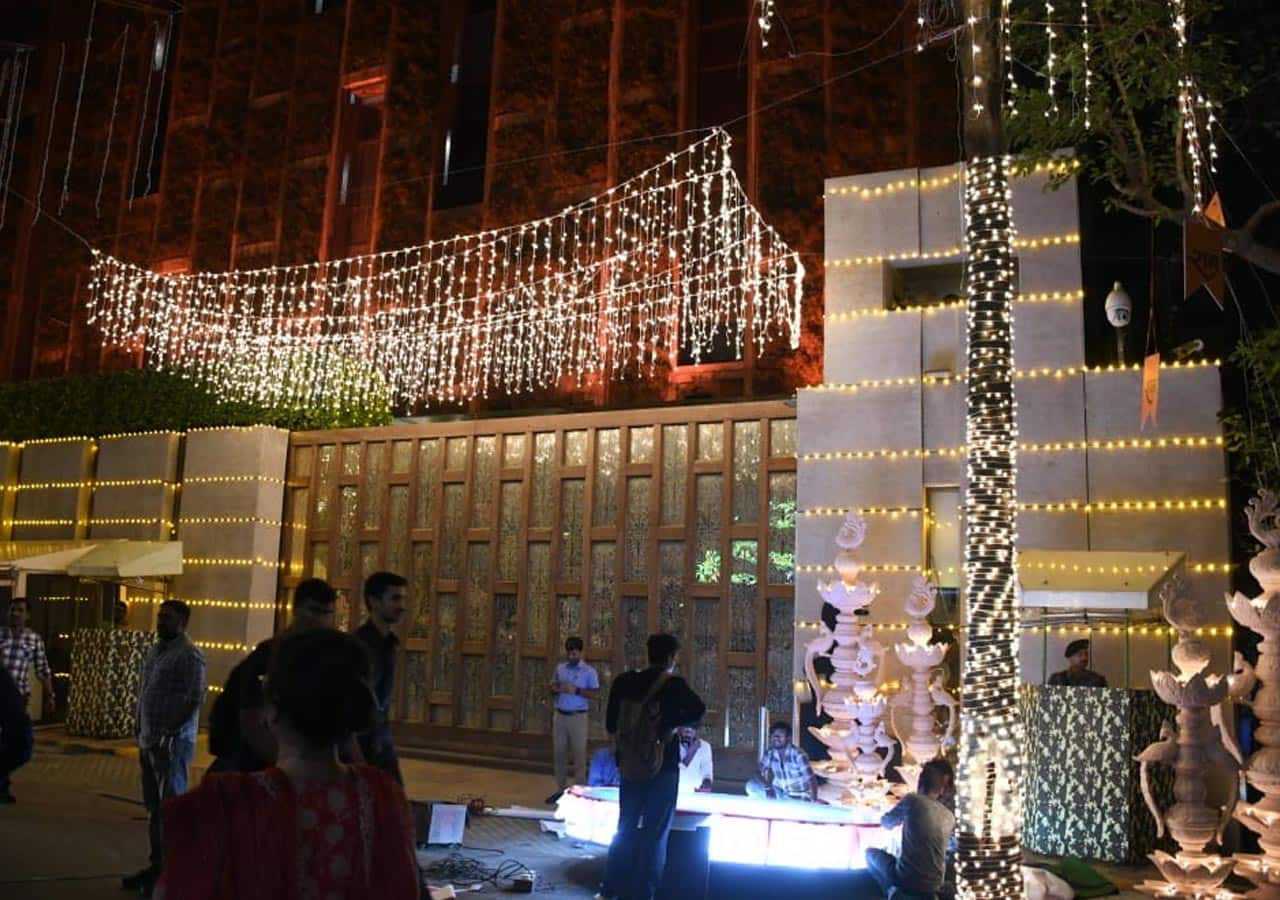 Ahead of Ayodhya Ram Mandir inauguration, Mukesh Ambani's Antilia ...