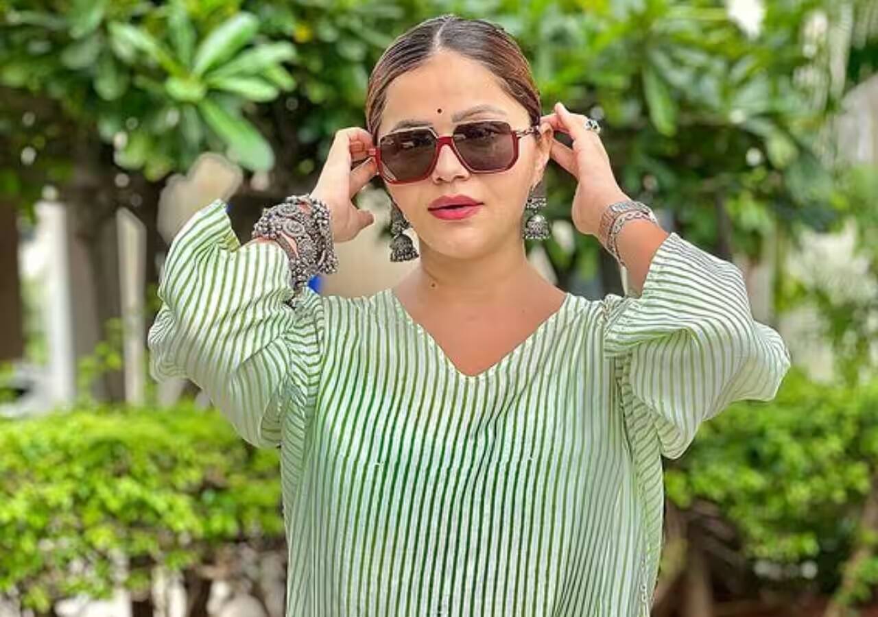 Rubina Dilaik drops before-after pic of her post delivery ...