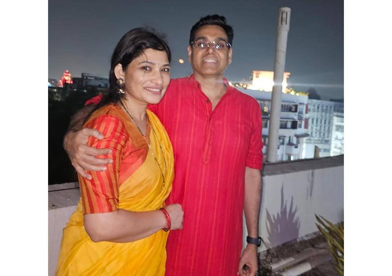 12th Fail: 10 pictures of IPS Manoj Kumar Sharma and Shraddha Joshi ...