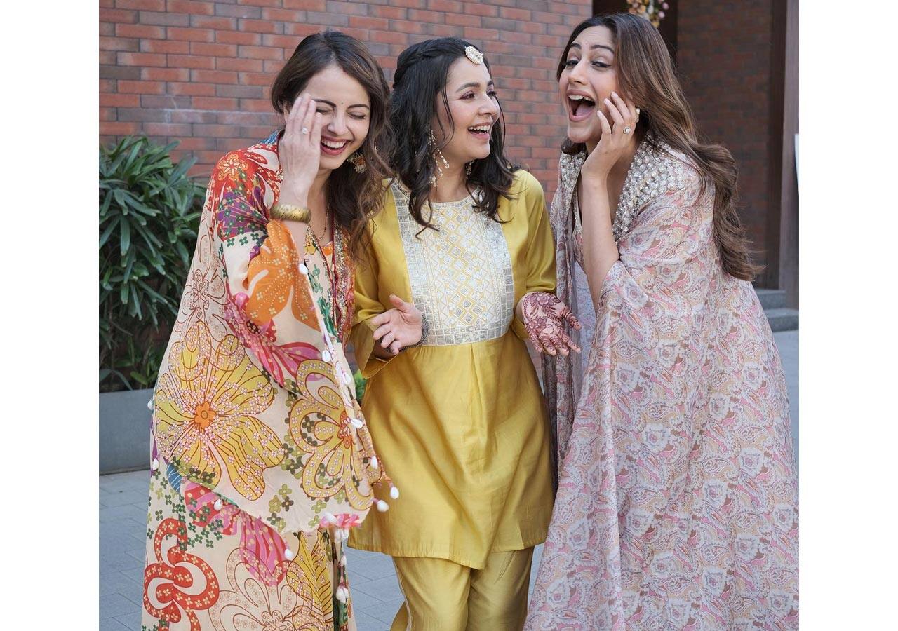 Ishqbaaaz BFFs Surbhi Chandna, Shrenu Parikh and Mansi Srivastava ...