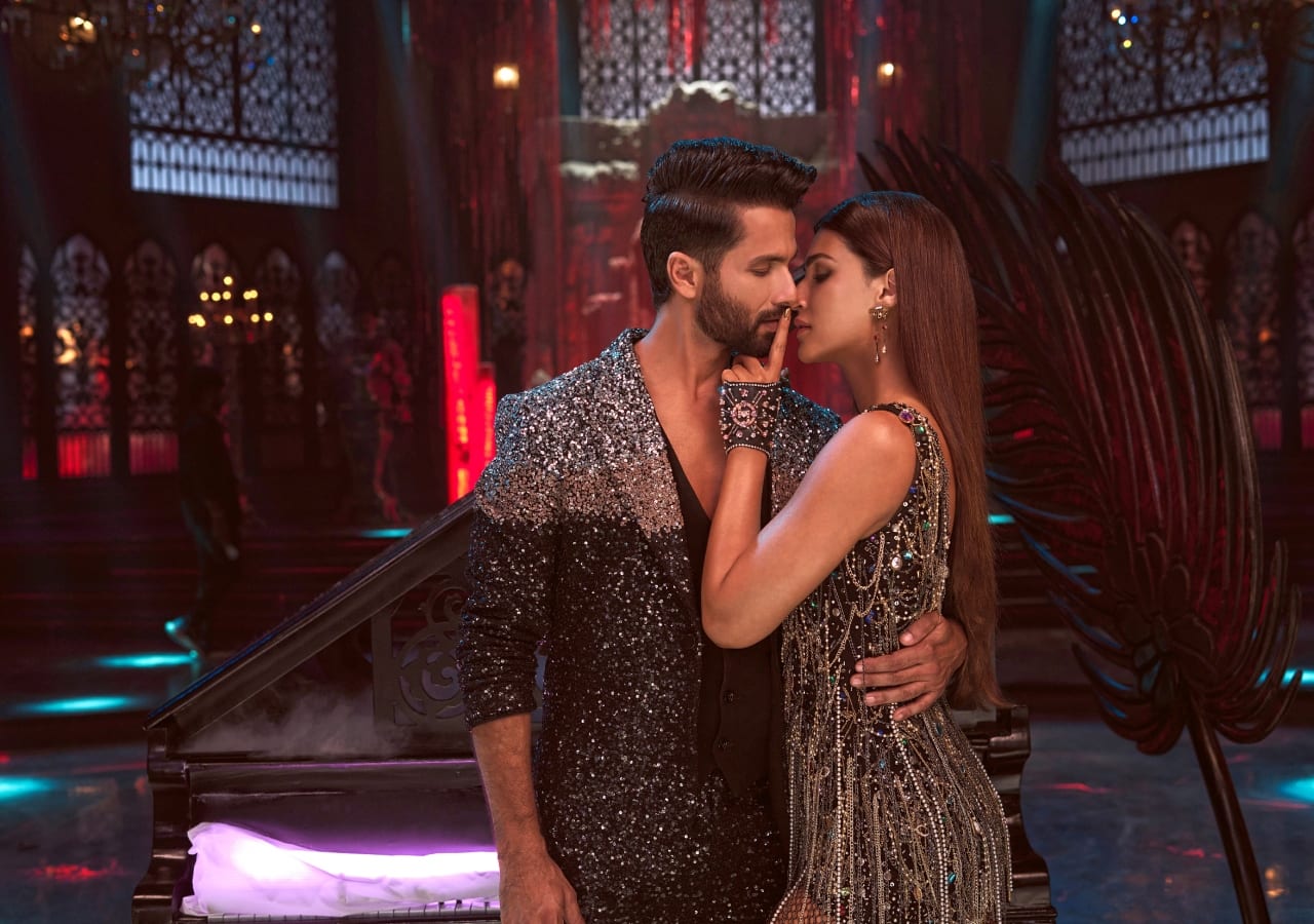 Teri Baaton Mein Aisa Uljha Jiya Box Office Collection Day 2 Starring