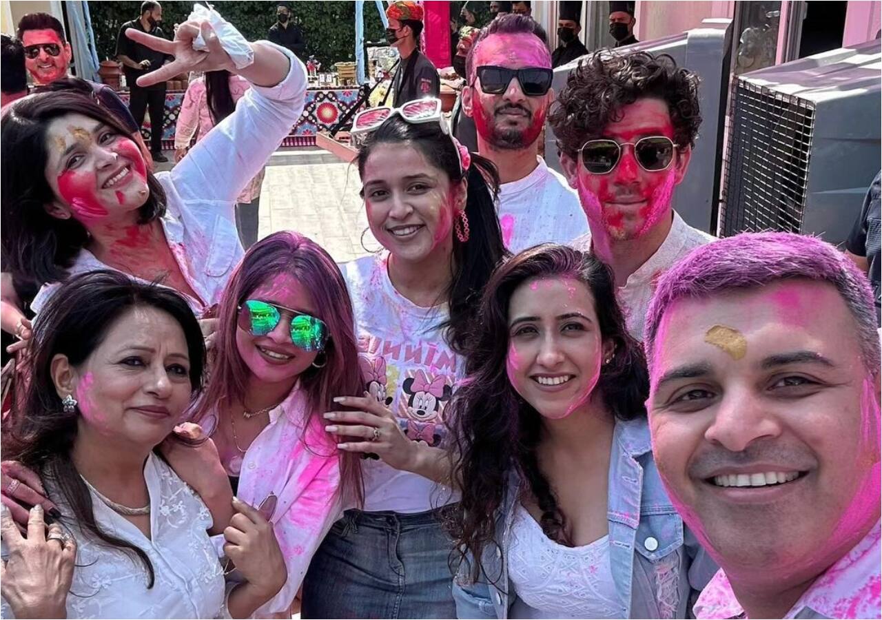 Holi 2024: Priyanka Chopra, Nick Jonas ensure Malti Marie has the best ...
