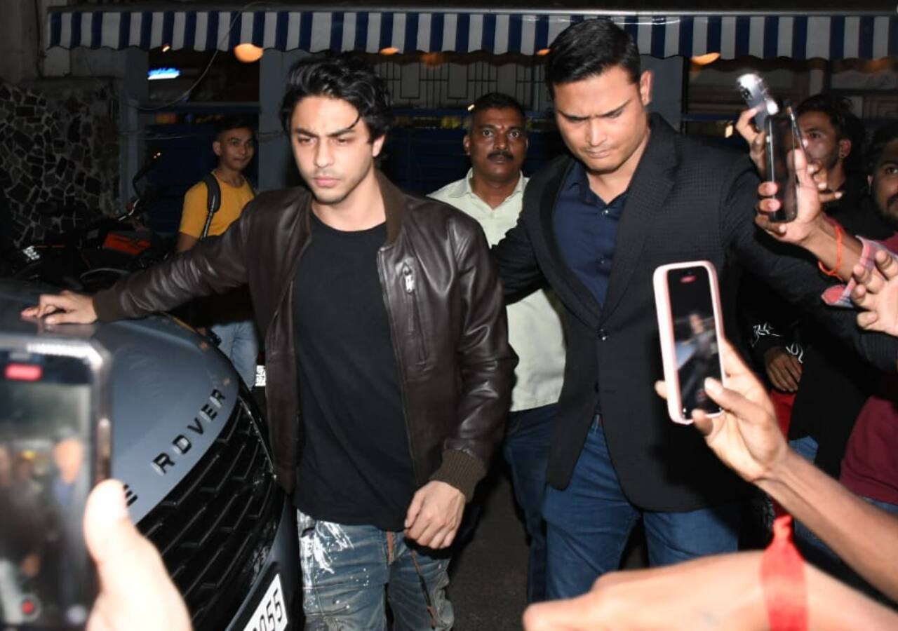 Hrithik Roshan and ladylove Saba Azad, Aryan Khan, Malaika Arora attend ...