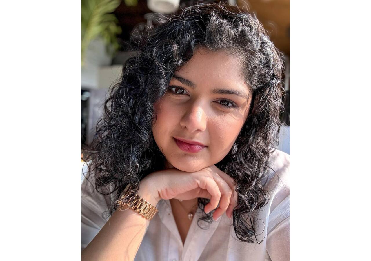 Anshula Kapoor gave romantic poses with her boyfriend, View photos - अंशुला कपूर ने बॉयफ्रेंड ...