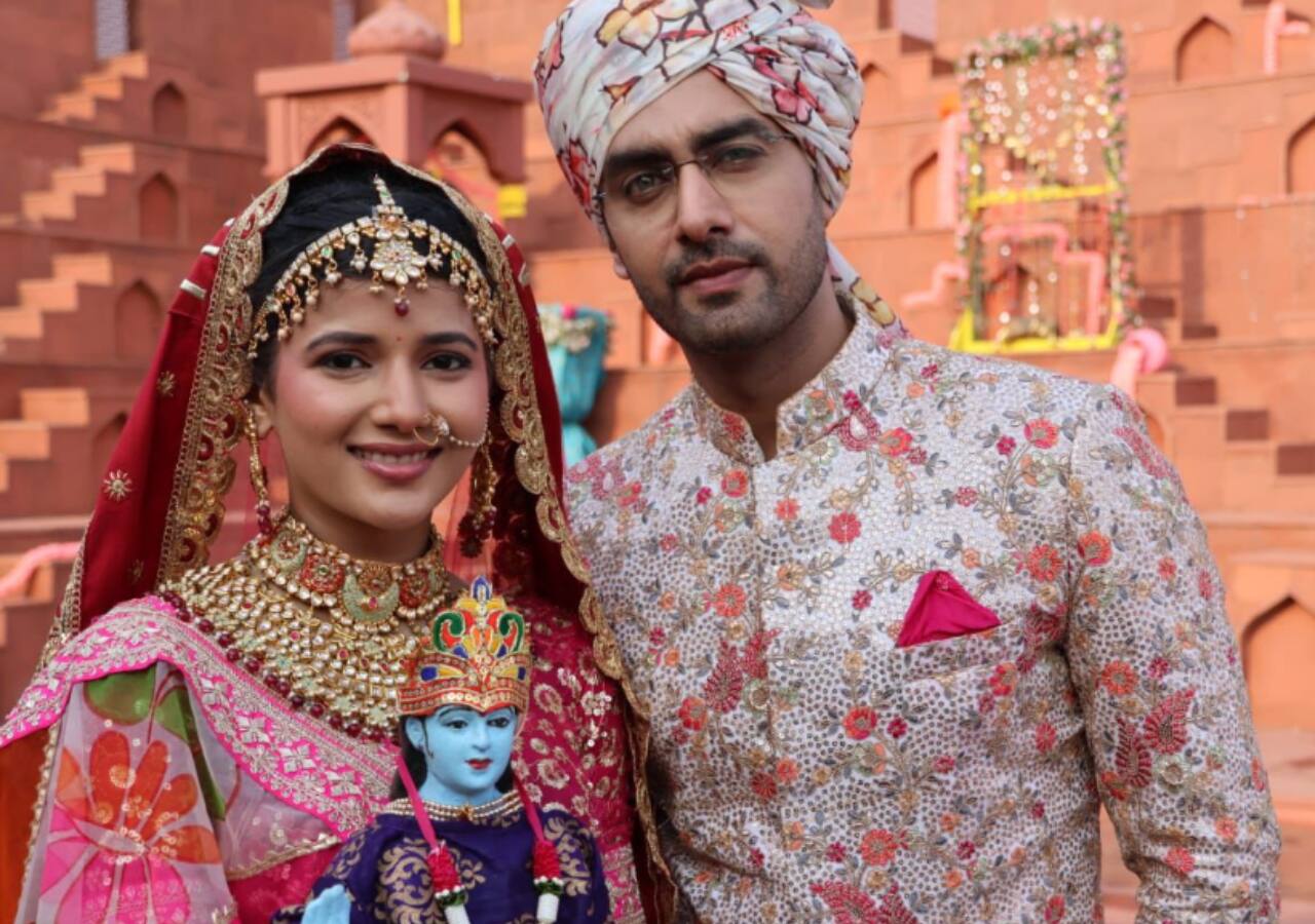 Yeh Rishta Kya Kehlata Hai Samridhii Shukla And Rohit Purohit Give A