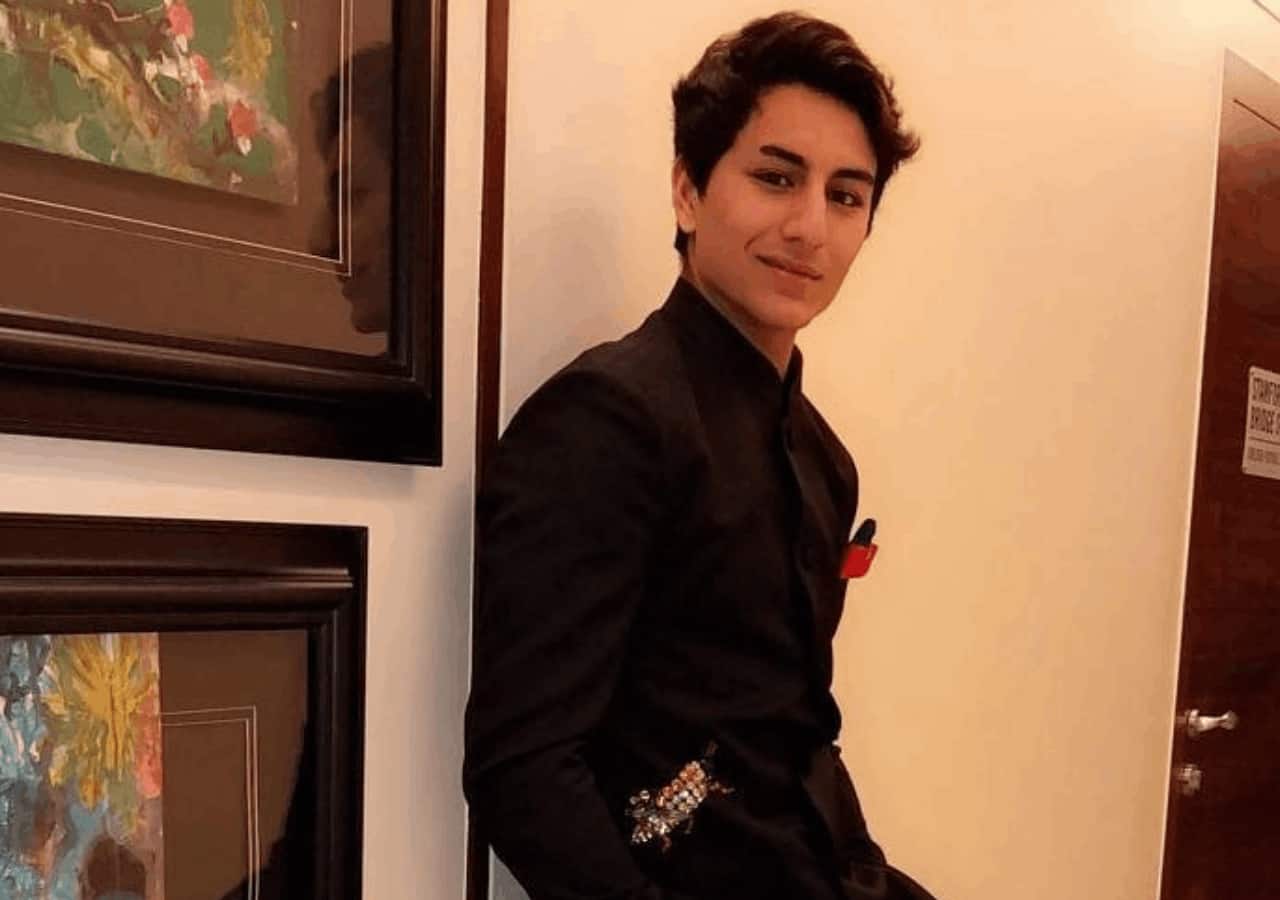 Ibrahim Ali Khan marks his Instagram debut; Kareena Kapoor Khan already ...