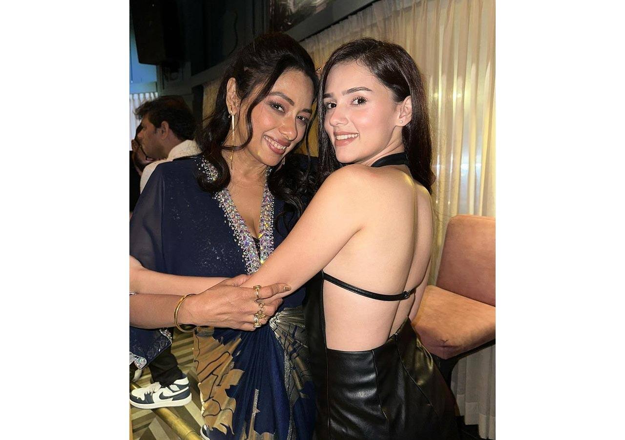 Anupamaa: Nishi Saxena aka Dimpy adds to the scorching temperatures with her bold and classy ...