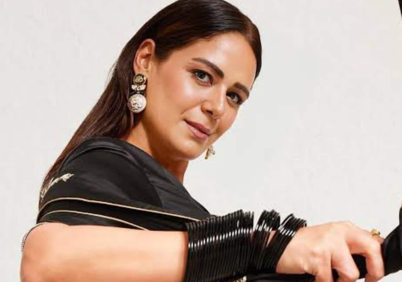 Mona Singh's unique way to approach her characters proves why versatility is her second name