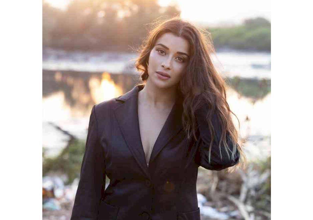 Bigg Boss 18: Shehzada Dhami, Alice Kaushik and more contestants' real ...