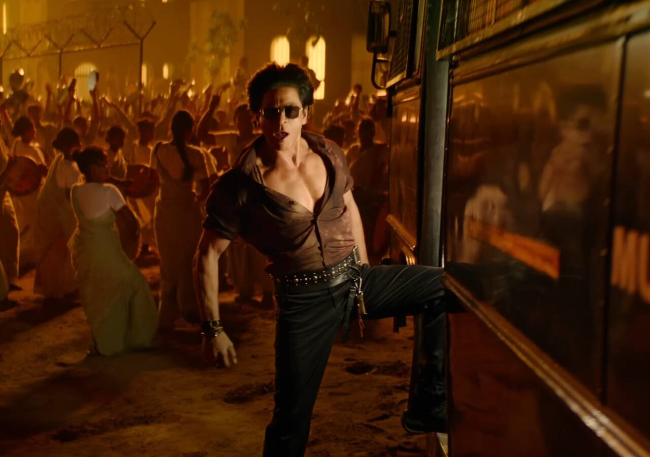 7 Times Shah Rukh Khan showcased his wit with savage replies