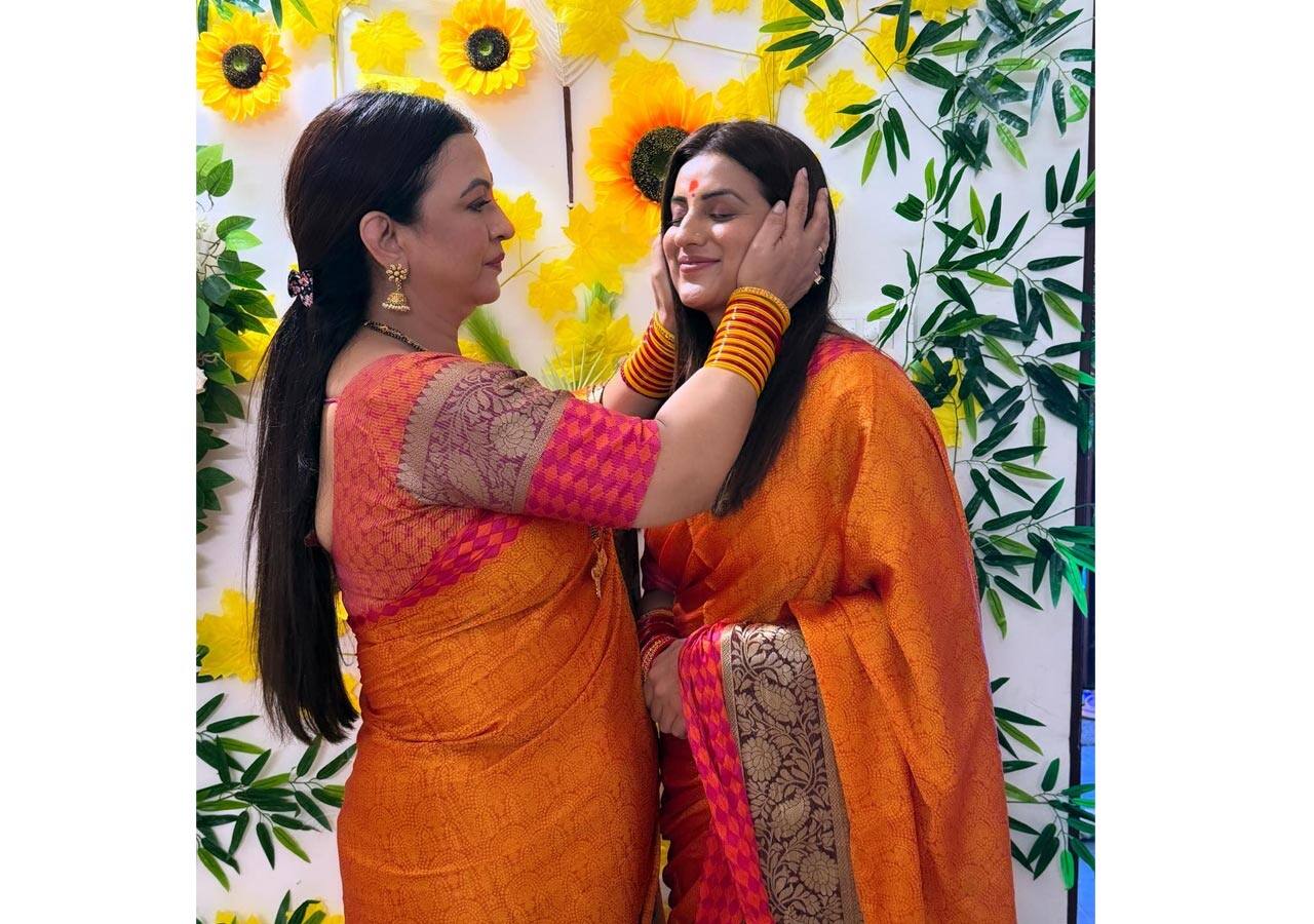 Akshara Singh copes her mother look on Chhath Puja: छठ पूजा पर Akshara ...