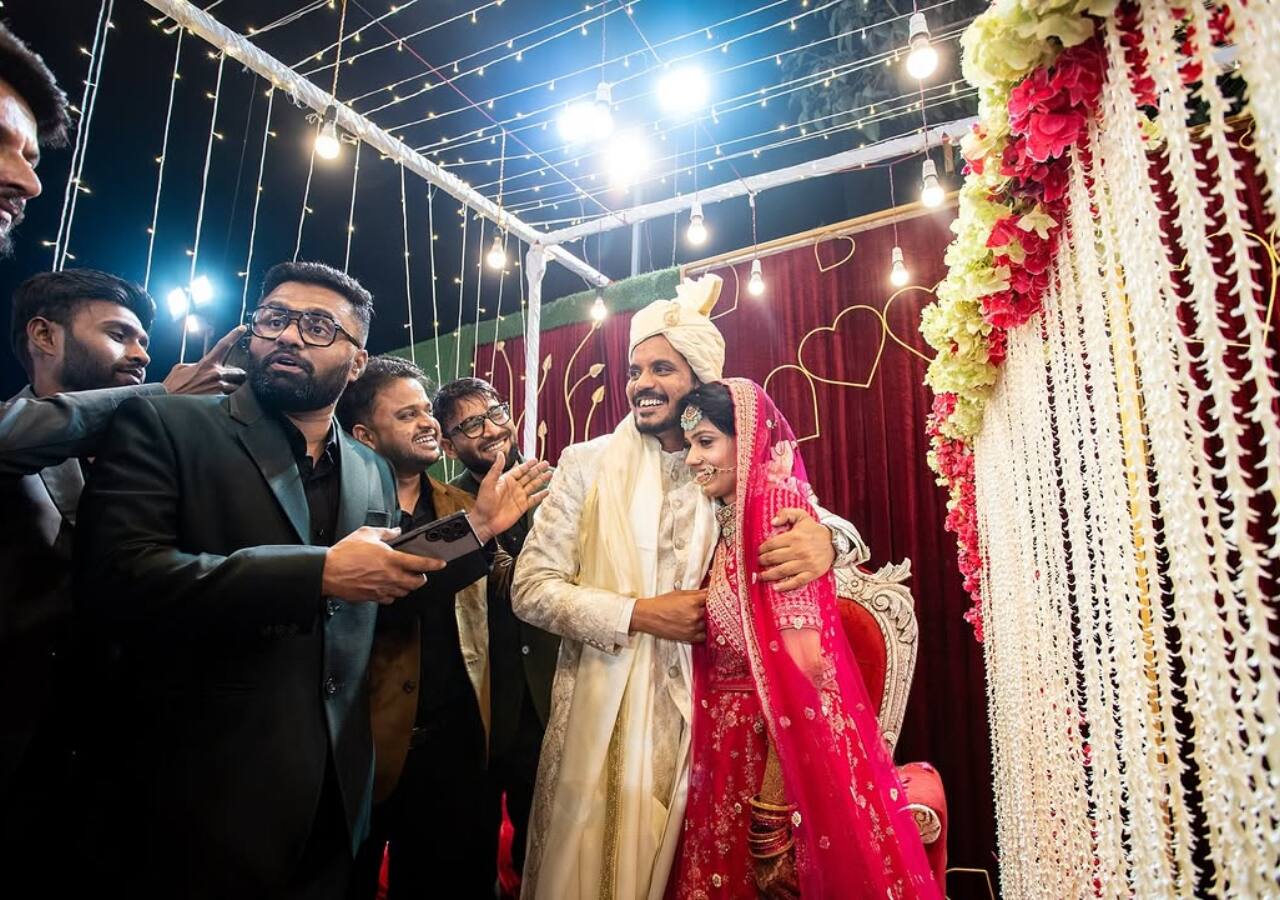 Panchayat actor Aasif Khan marries Zeba, fans tease 'finally chakke ...