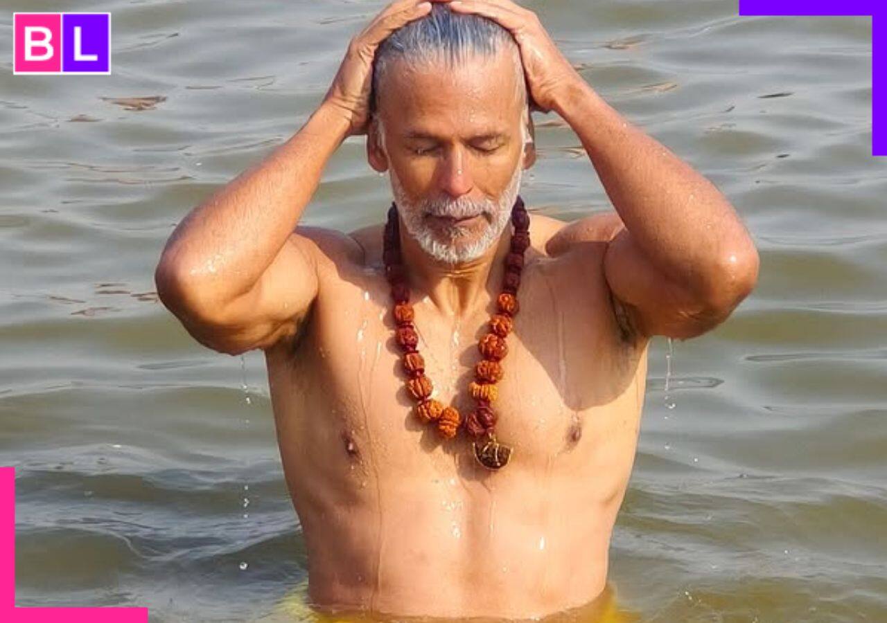 Mahakumbh Amrit Snan Milind Soman With Wife : मिलिंद सोमन ने बीवी संग लगाई आस्था की डुबकी