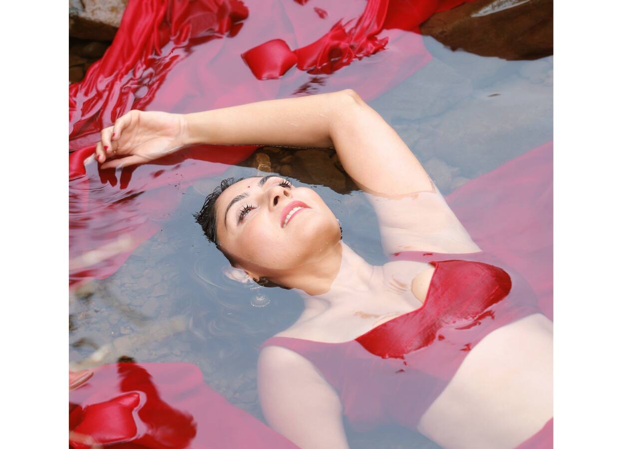 Manjari Fadnis Looks Bold And Sensuous In Read Saree Waterfall Photos Viral On Internet ...