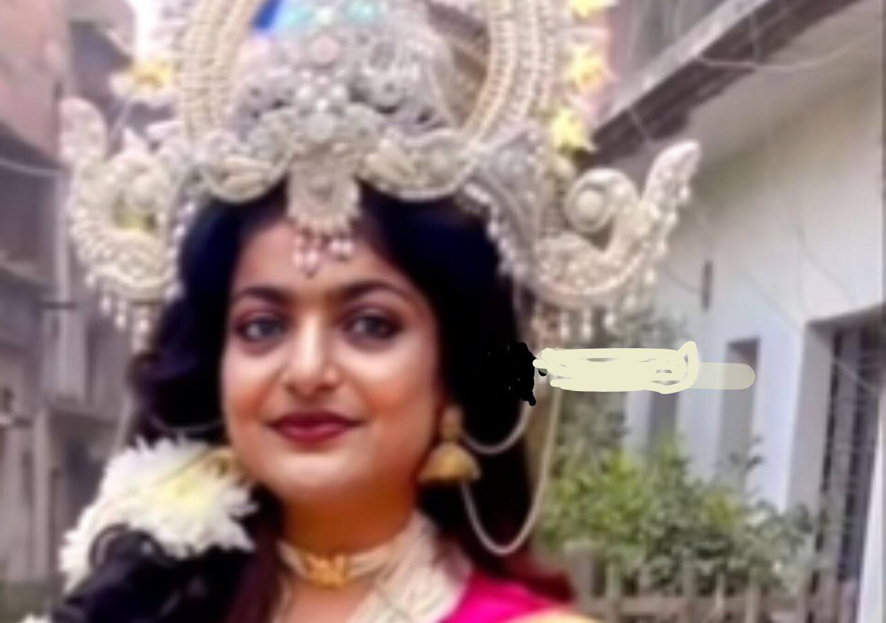 Maha Kumbh's viral sensation Monalisa's new stunning look leaves fans in...