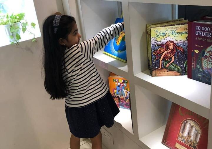 Nitara Kumar is mother Twinkle Khanna mini me in viral photos featuring ...