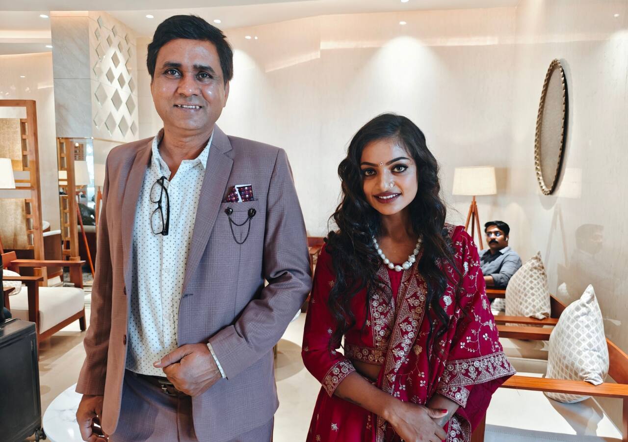 monalisa mahakumbh viral girl in danger filmmaker sanoj mishra hits back at wasim rizvi's ...