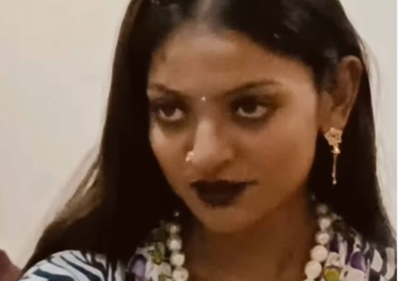 Viral Mahakumbh girl Monalisa's debut film with Sanoj Mishra uncertain ...
